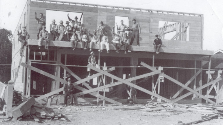 1999.051.1 Grooved Sinker Stone – North Lincoln County Historical Museum