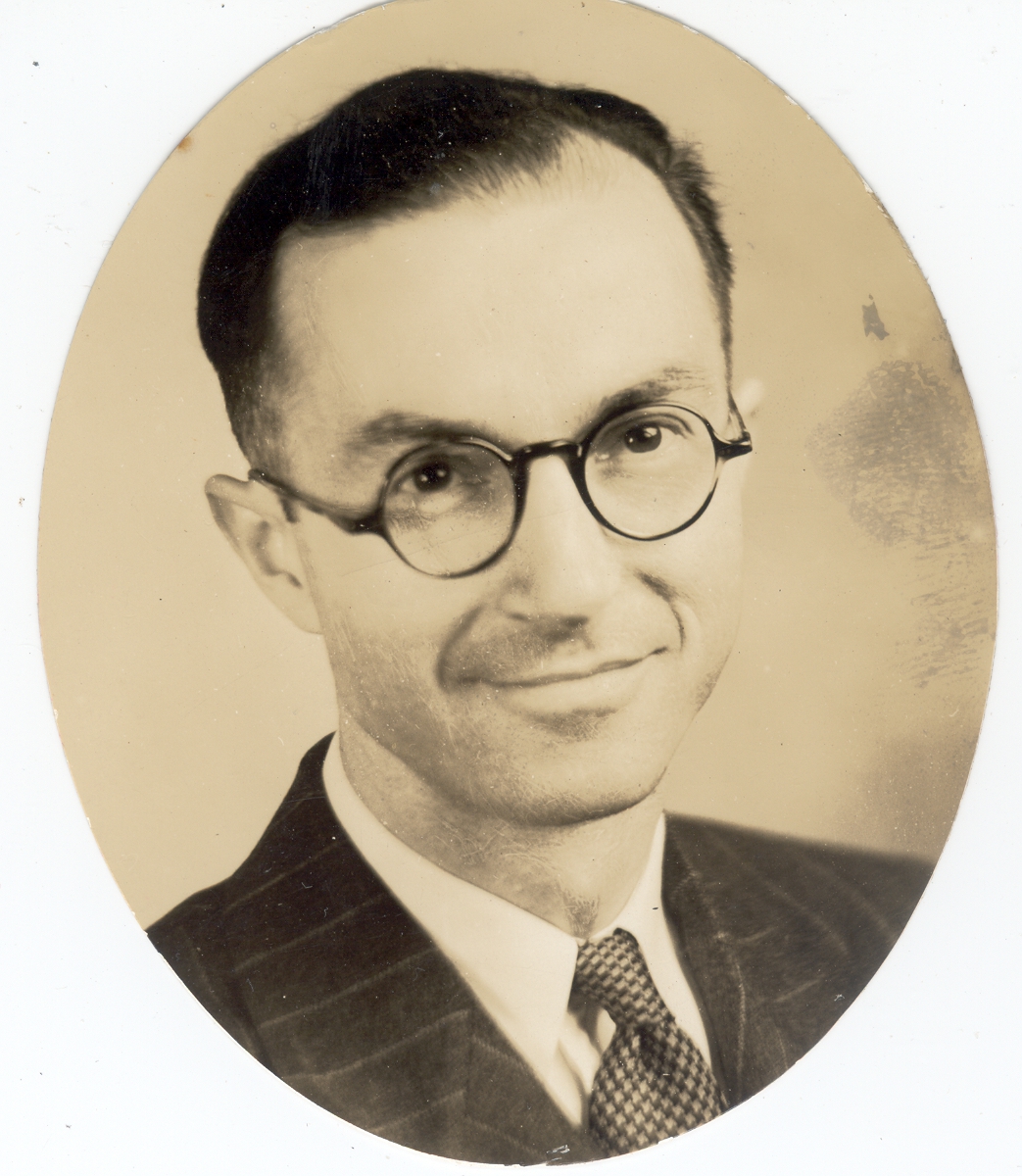 1988.046.1 Lincoln Book Shop Sign – North Lincoln County Historical Museum